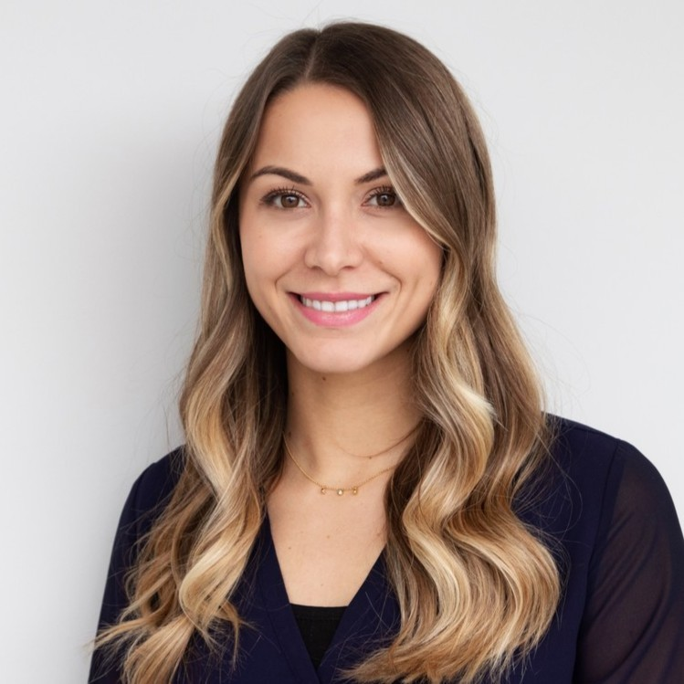 Young Leader in Pharmacy Laura Chirita: "... in pharmacy, you make a ...